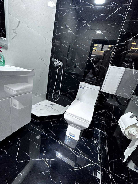 Продаётся Евро офис Яккасарайский район Общая площадь: 50м2 + 10м2