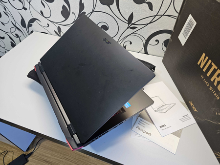 ПРОДАМ Macbook Air 15