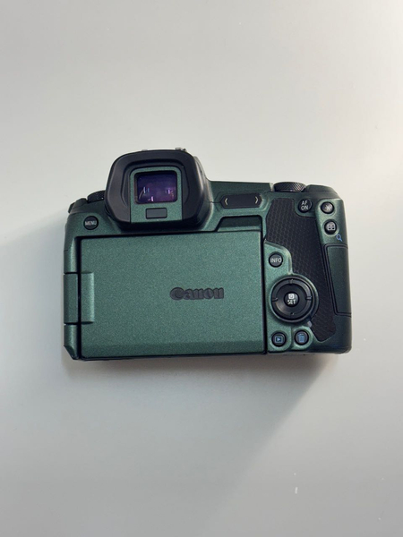 Canon Eos R / RF объектив 24/105 f5.6 / Smallrig cage Eos R