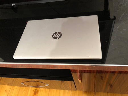 Hp noutbuk, yangi olingan. Hali ishlatilmagan