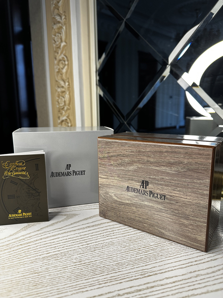 Soat sotiladi Yengi Audemars Piguet