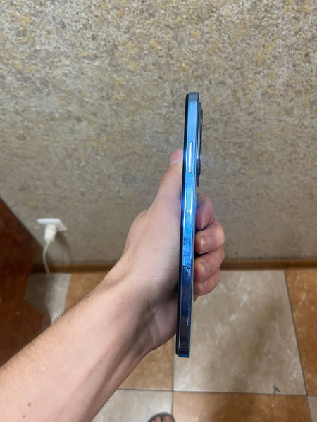 Продают срочно! InfiniX HOT 40i