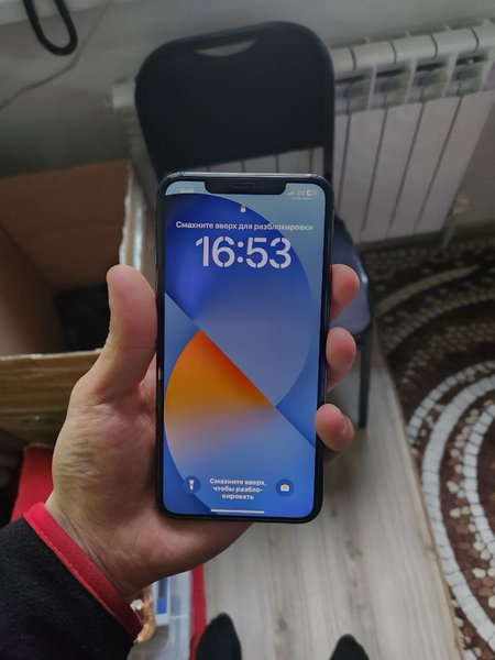 Iphone 11 pro max sotiladi 256 tali