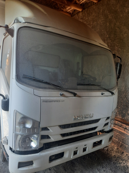 Isuzzi sotiladi xolati yangi