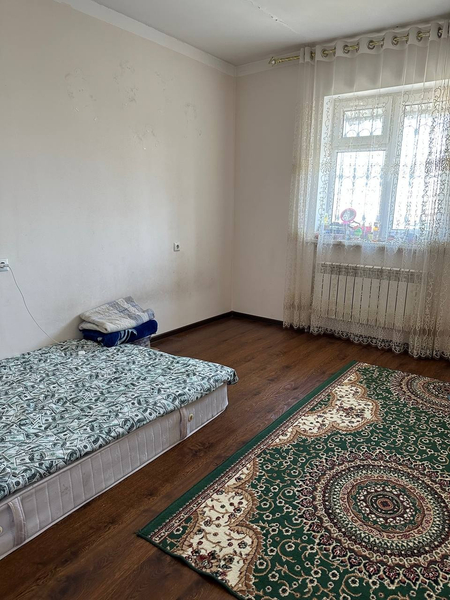 7etajli dom gishtan qurilgan
