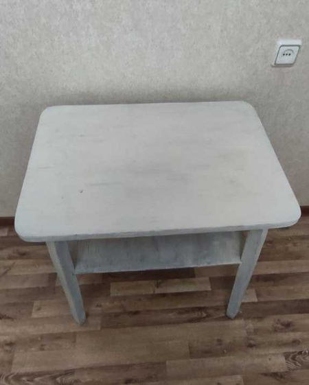 Столик деревянный, советский. Кухонный, обеденный.