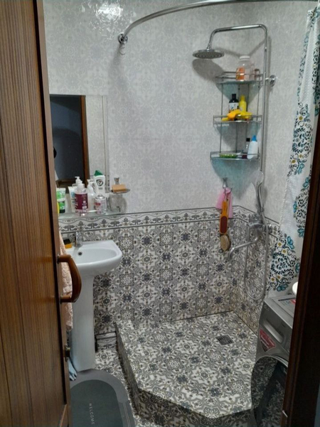 Юнусобод-6. 2в3/2/4. 54м². Всё в шаговой доступности.Срочно.Z.