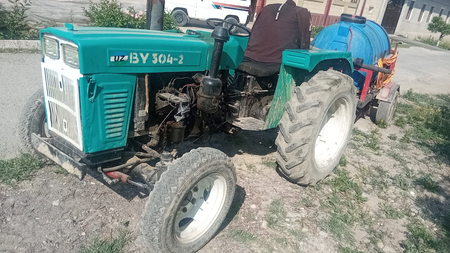 Mini traktor sotiladi