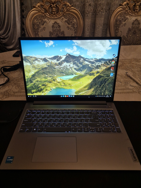 Lenovo ideapad 3 slim 16.8 duym Core i3 13 поколение