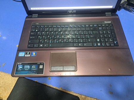 Notebook asus sotiladi