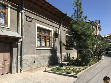Срочно продается участок в махалле Ракат  3,67 соток 7х ком