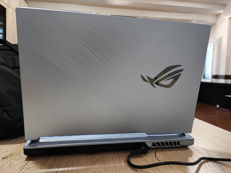 Asus Rog strix g531g i7  9750h 1660ti max
