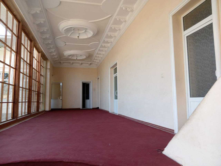 Srochna uchastka sotiladi