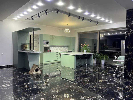 Продается Евро дом Кибрайский район  905м2