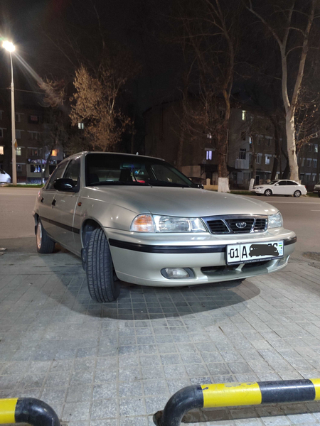 Продам свою нексию 1