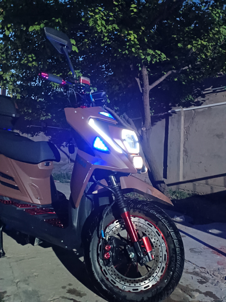 Skuter red line sotiladi 2 3 oy minilgan