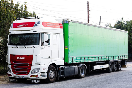 Продам тягачь Daf  и прицеп Krone .