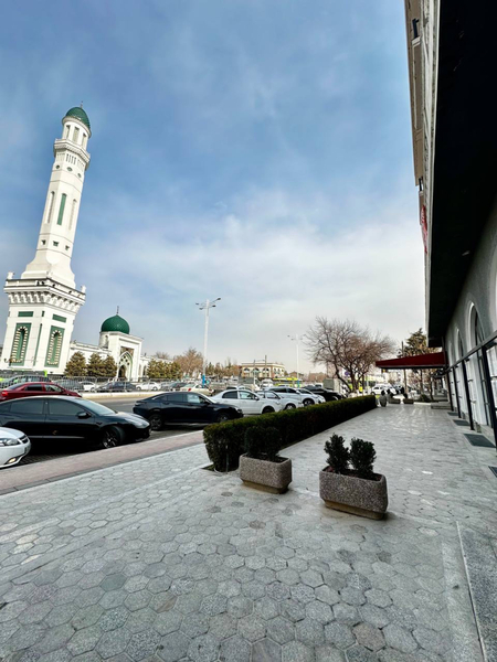 Joy arendaga berilada ko’kcha masjid qarshisida