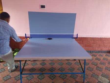Stol tennisi sotiladi