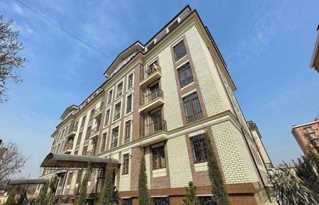 .Продам 1х2комнатную подевро 41м2 этаж 2 балкон 1х3метр Спутник16А 56$
