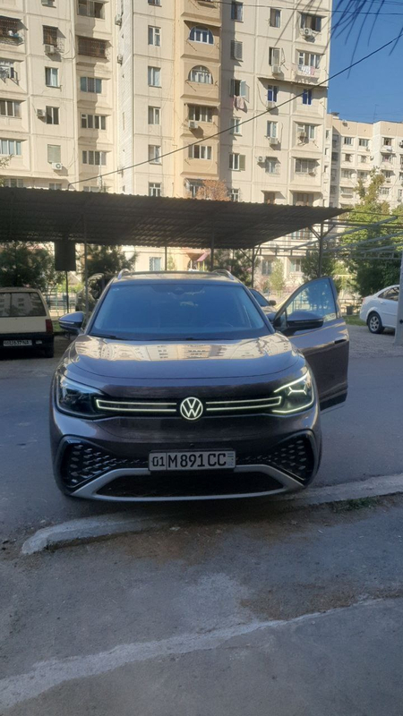 Volkswagen id6 crozz pro srocni sotiladi