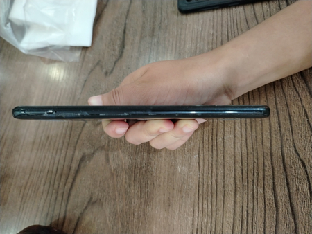 Samsung A20 telefon sotiladi