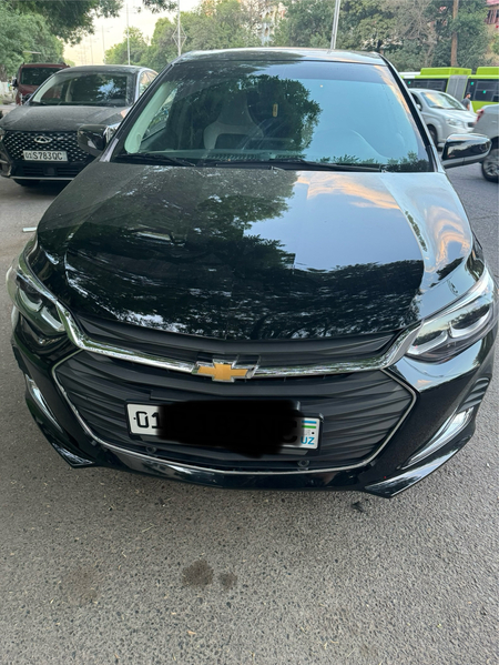 Chevrolet Onix 6 full pazitsasi kraska toza!