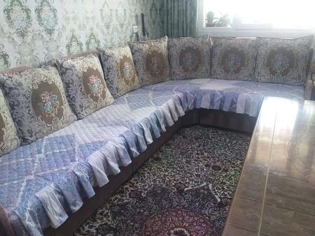 Уголок сотилади холати яхши