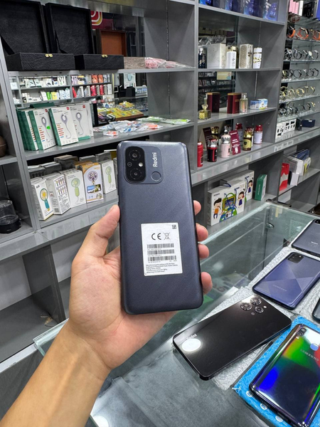 Tel Redmi 12 c sotiladi