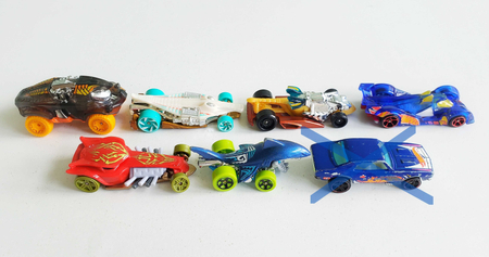 Железные машинки Hot Wheels