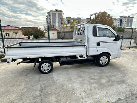 KIA BONGO sotiladi 2022yil