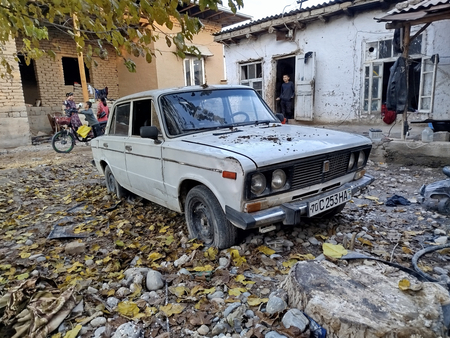 Vaz Lada 2106 sotiladi