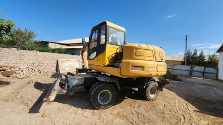 Ekskavator Evarun ERWE 150 (экскаватор)