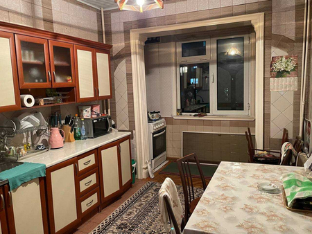 Продаётся 4/4/9 квартира на Юнусабаде 13- квартал