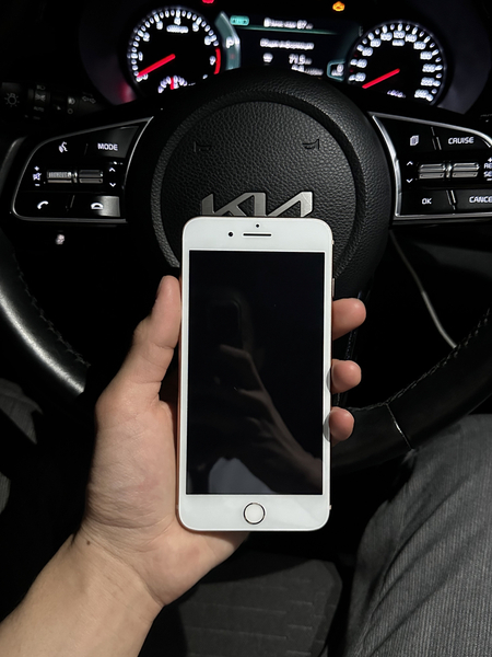 Iphone 8 puls LL/A  holat tinig
