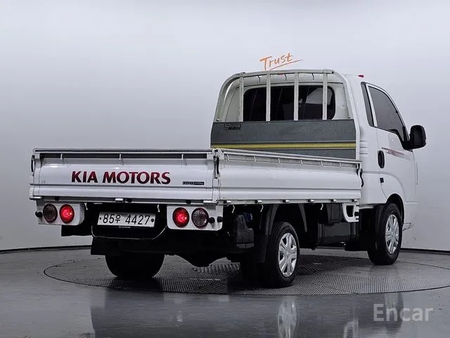 Kia Bongo 3 1tonnali super cabin koreadan zakazga