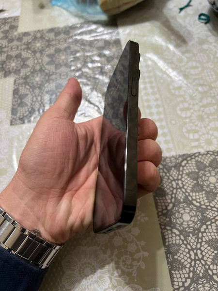 iPhone 14 pro black