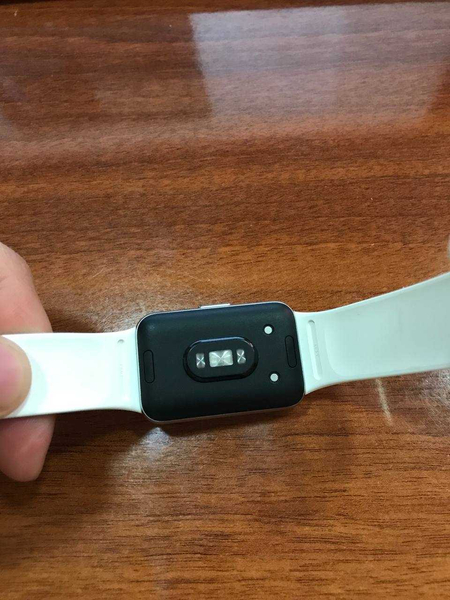 Срочно продам Samsung Galaxy Watch Fit 3