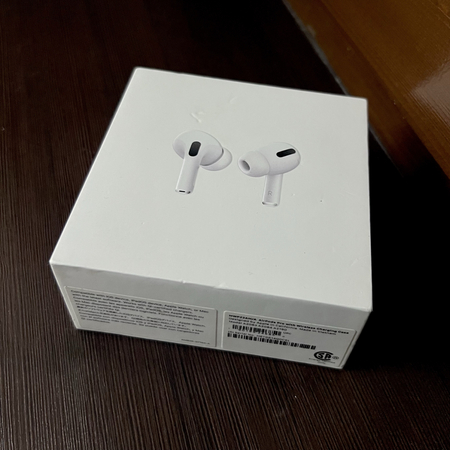 AirPods Pro (с беспроводной зарядкой/wireless charging)