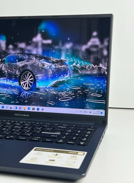 B/u Asus VivoBook Core i5 - 12500H. Juda ham Tiniq OLED ekran.