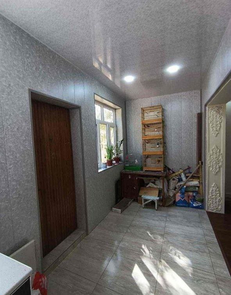 Юнусабад 9кв  2/1/5 балкон: 2*6