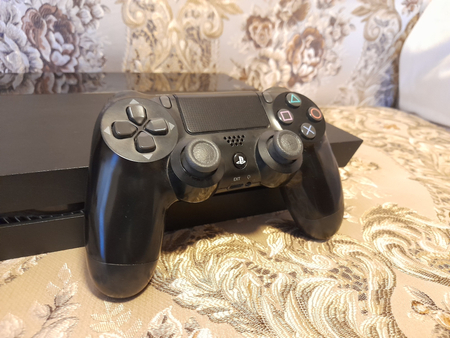 PS4 9.00 1 Tb 1 джойстик