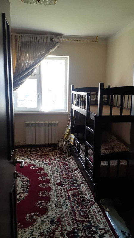 Срочно  продается  2 квартира  рядом 129 квадрат