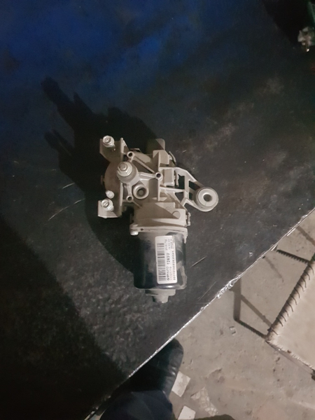 Spark oynatozalagich matorchik Spark steklochistetil matorchik