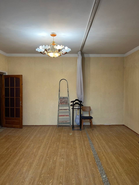Продаю Квартиру Яшнабадский р-он Авиасозлар-1. 40м2. 1-ком 2-этаж 9-эт