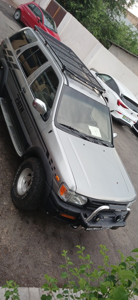 Nissan  pathfinder