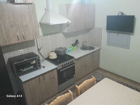 Корасув массивда 2хонали квартира сотилади барча кулайликларга ега