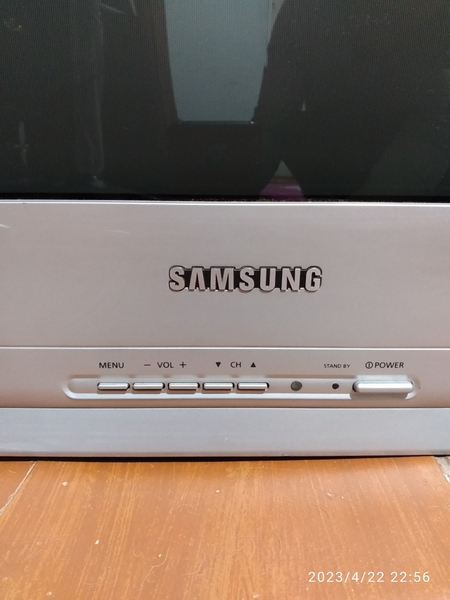 Продам телевизор больше  Samsung. Теливизор сотилади катта . Samsung