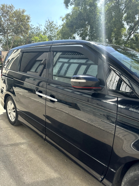 Продаётся HONDA Elysion