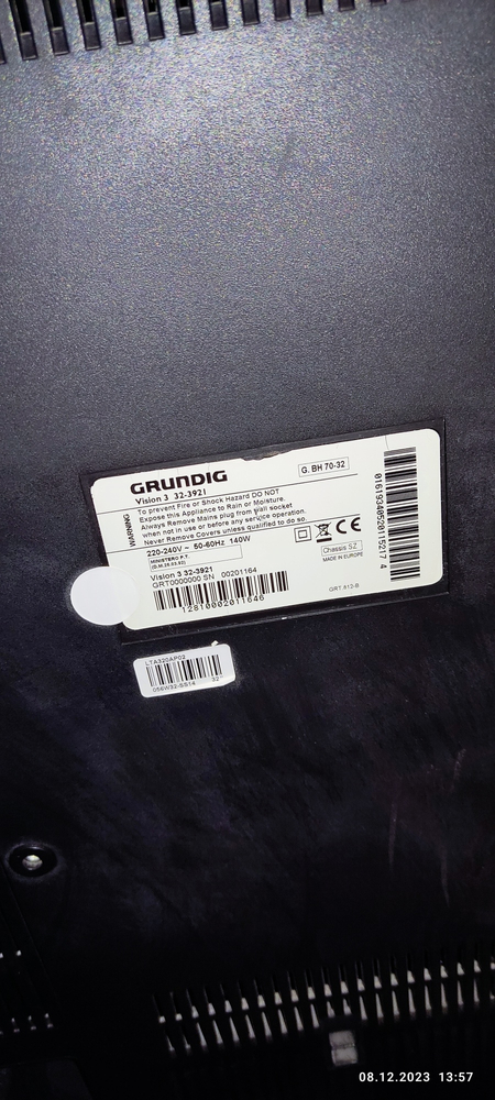 Продаётся телевизор GRUNDIG диагональ 32 . Состояние отличное.